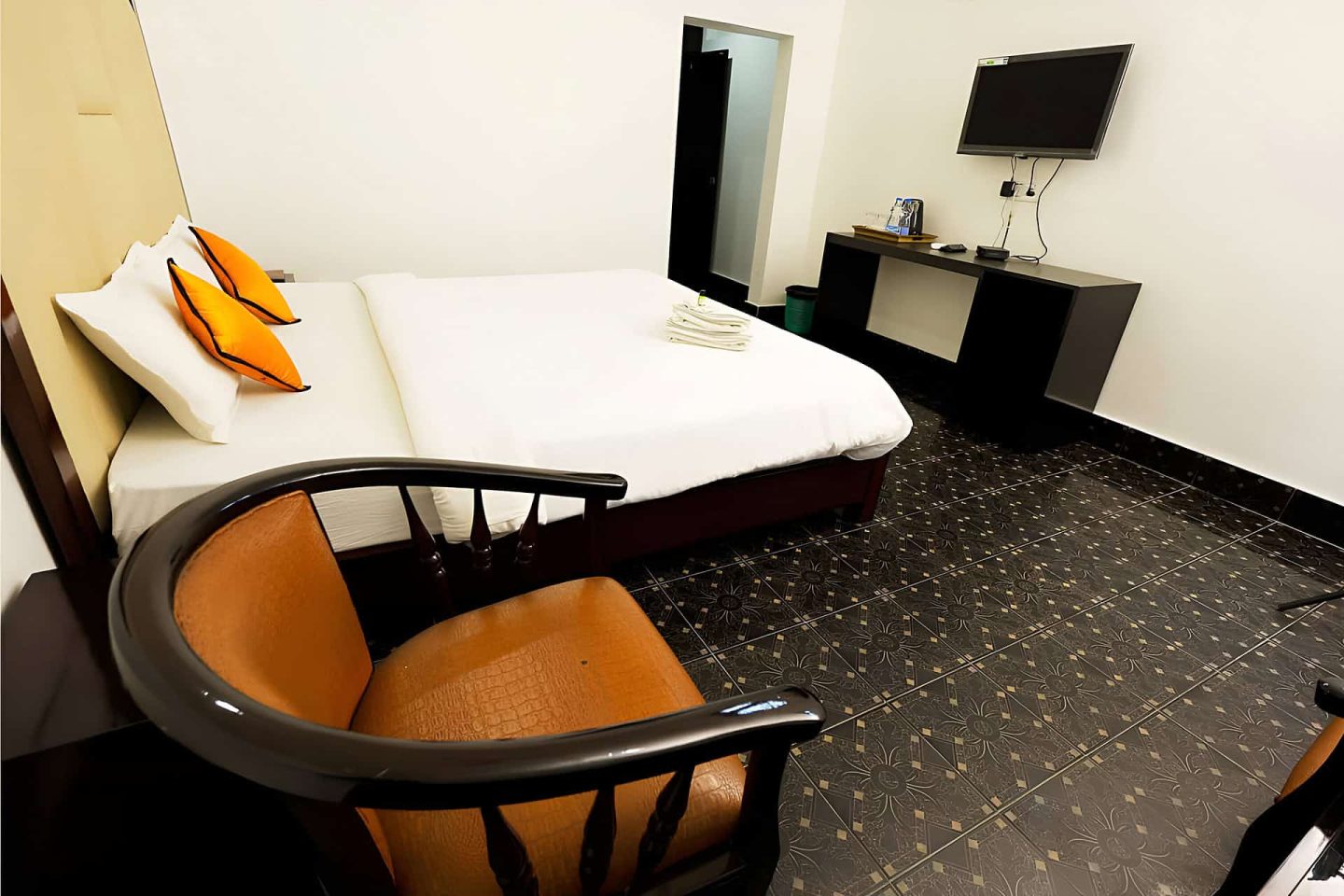 Deluxe Room - Dhanshree Resort